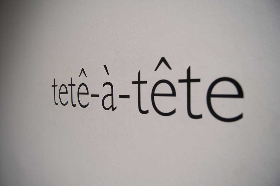 Tête-à-Tête.Quiet Lunch