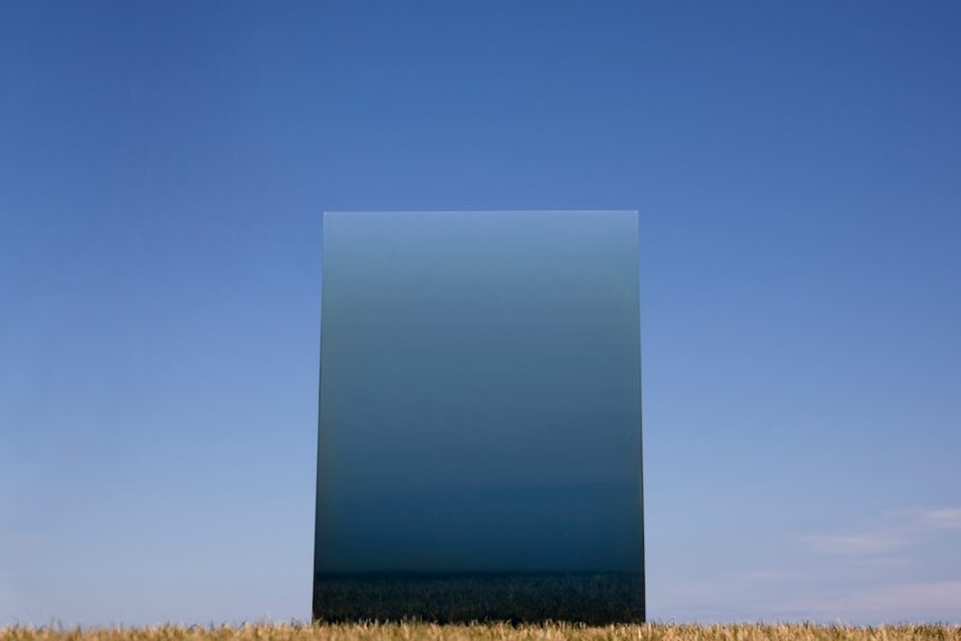 A Piece of the Sky. | Eric Cahan.Quiet Lunch
